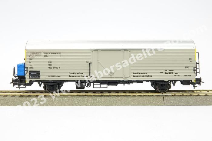 Roco - 4339 Carro frigo a 2 assi a pareti cannellate delle DB, ep. IV